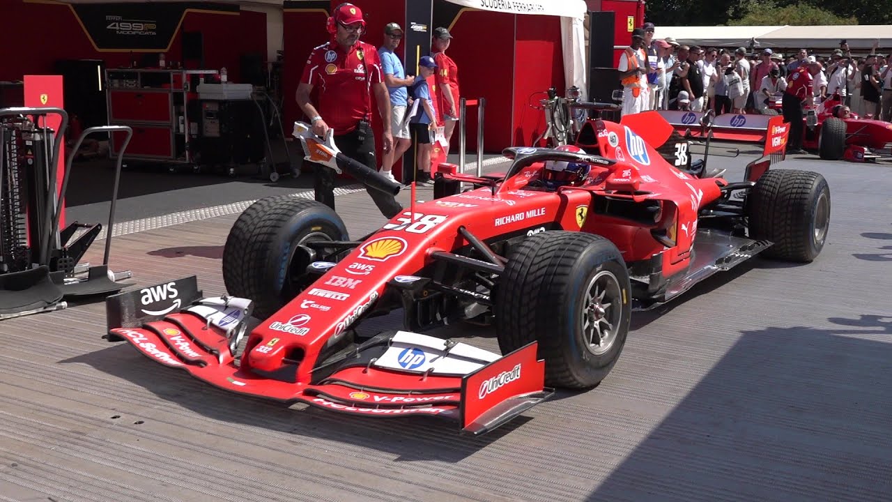 Felipe Massa rijdt weer in zijn Ferrari F1-wagen