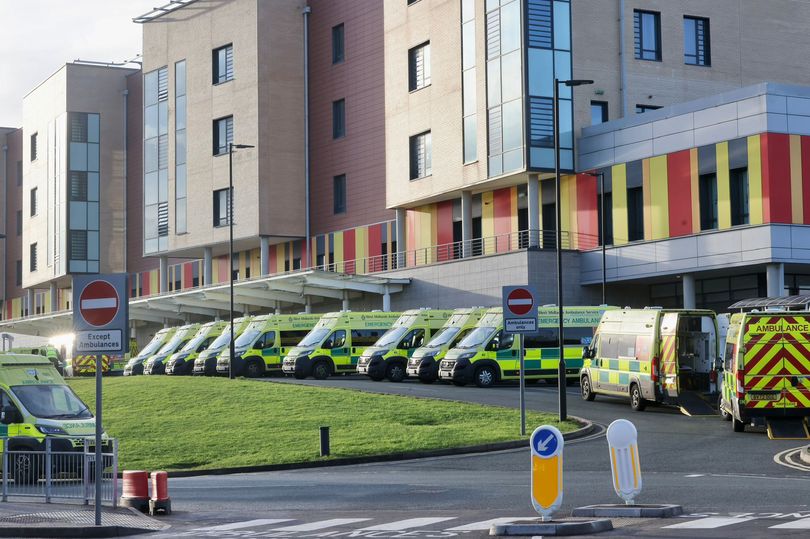 Police hunt 'two men and woman' as paramedics called to Stoke-on-Trent ...