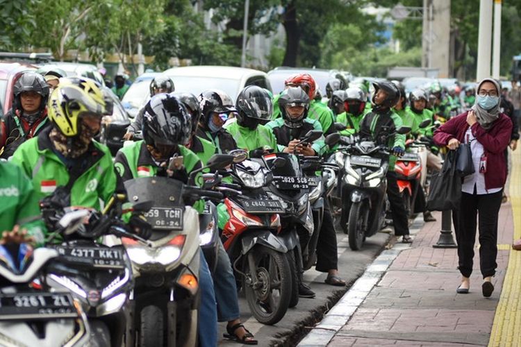 7 rekomendasi motor matic terbaik untuk narik ojek online: irit, nyaman ...