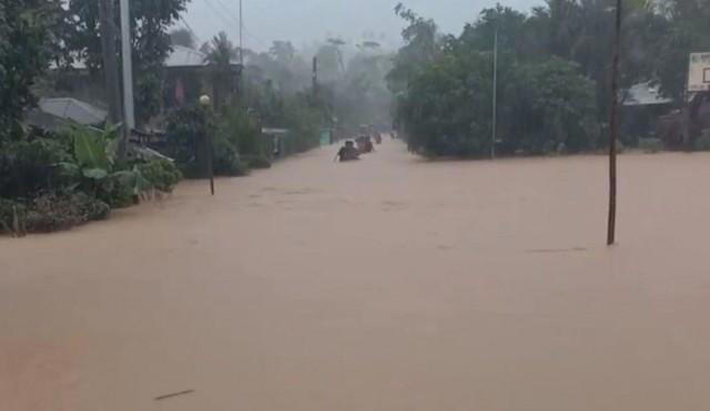 Parts of Quezon, Bicol flooded due to rains from shear line