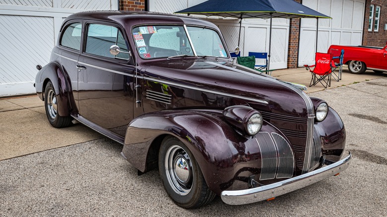 4 signature Pontiac design features that defined the brand