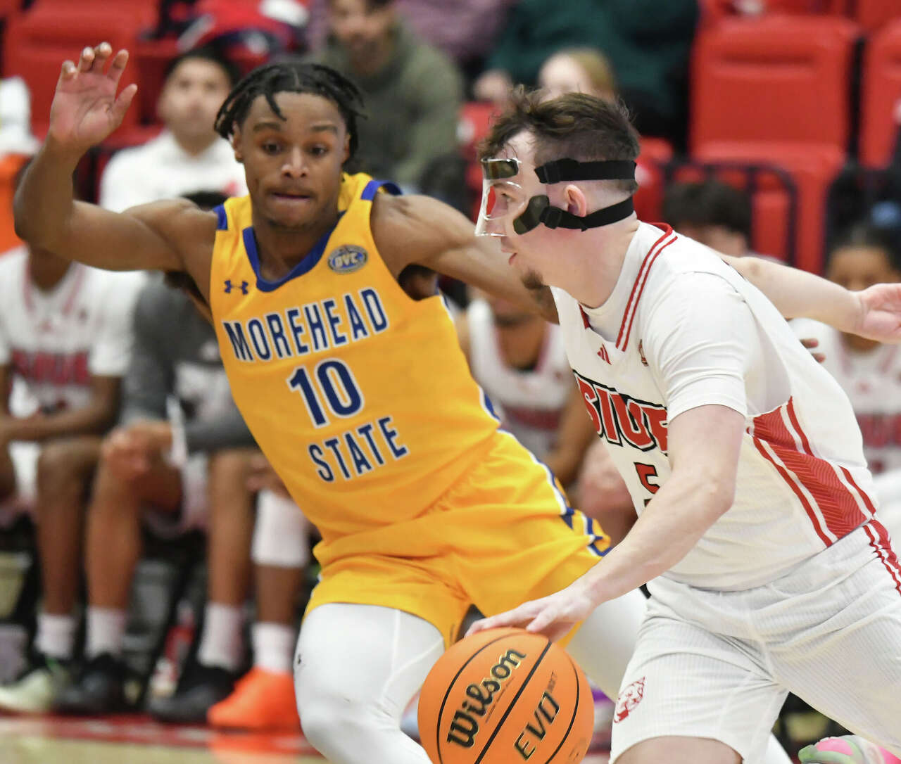 SIUE sets single-season road win record in its Division I era