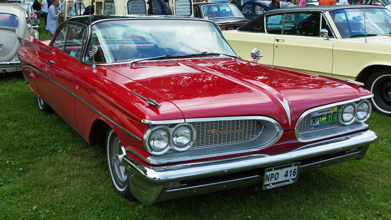 4 signature Pontiac design features that defined the brand