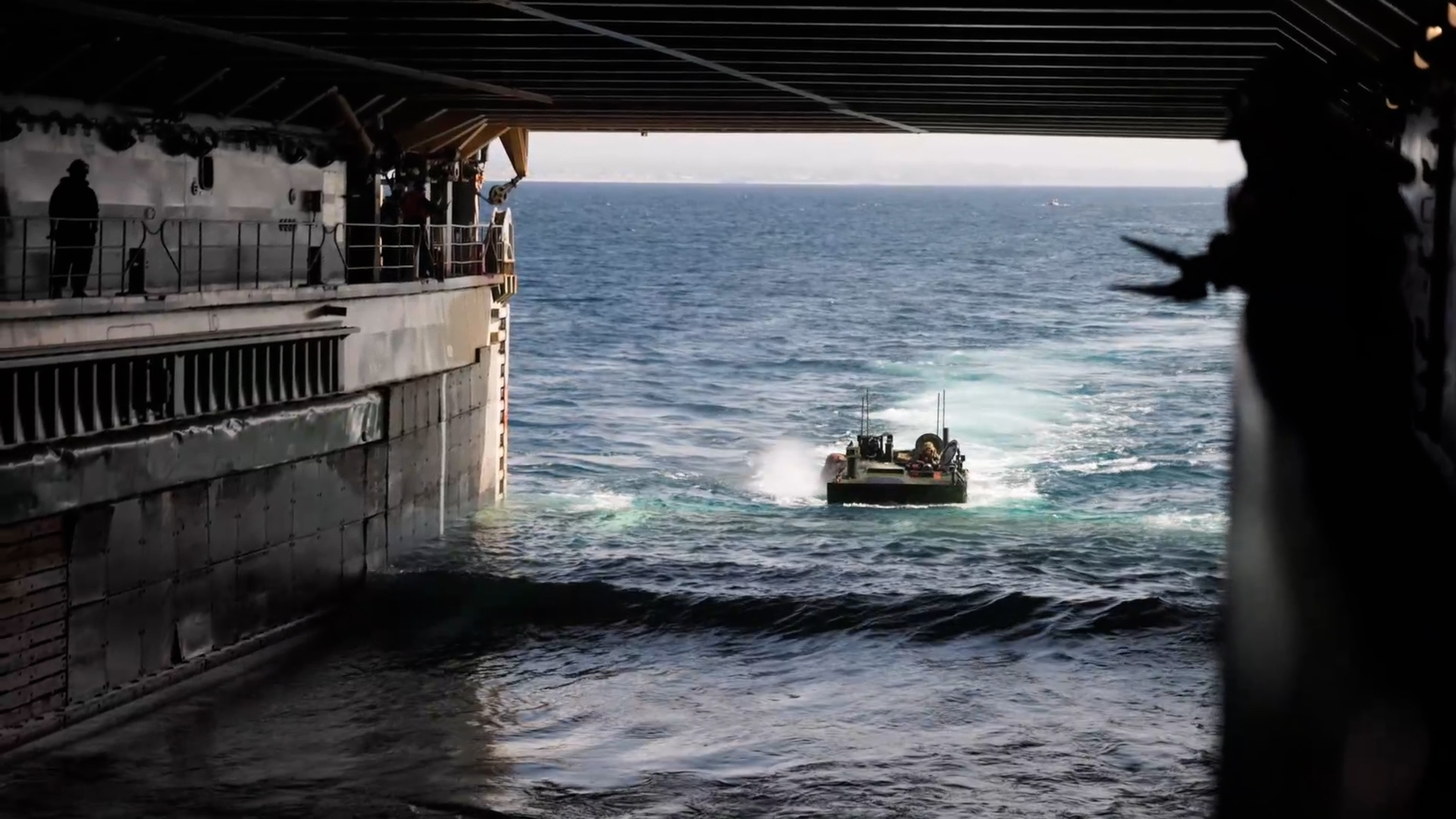 US Marines and sailors train with amphibious vehicles