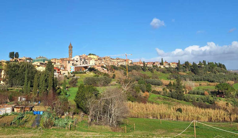 Siamo stati a Peccioli, il paese delle statue giganti (che dovresti ...