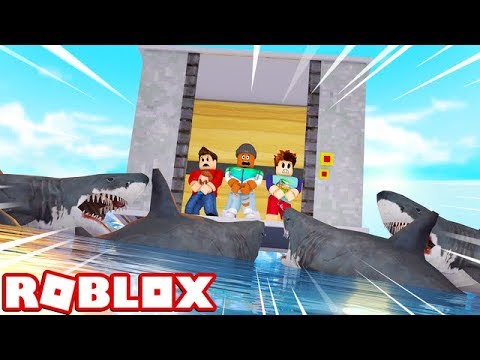 Experience the chaos of the Roblox crazy elevator