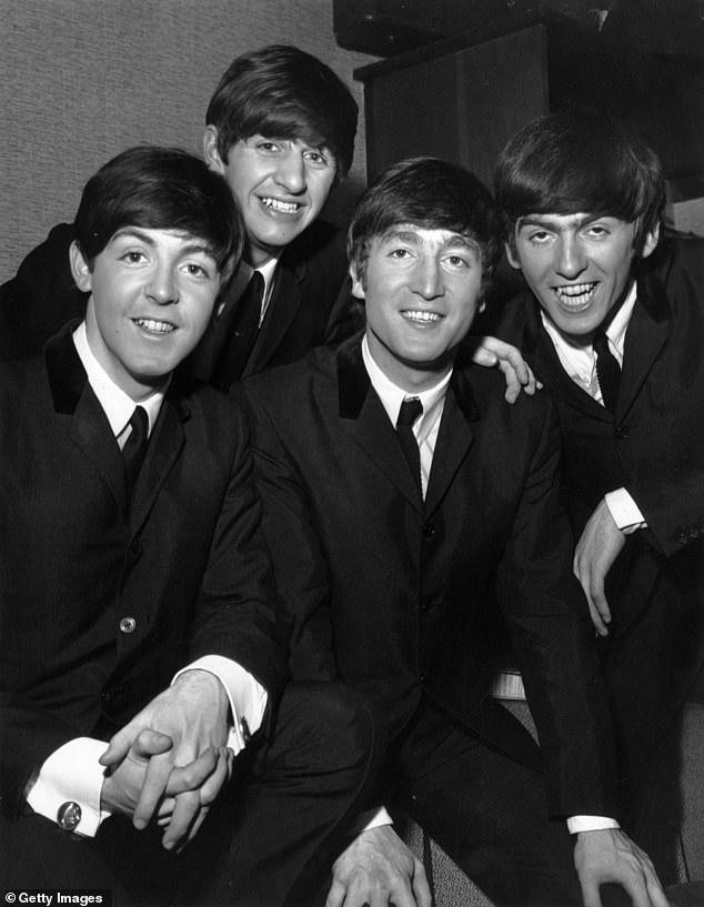 Barry Keoghan transforms into Ringo Starr as he's seen on set of ...