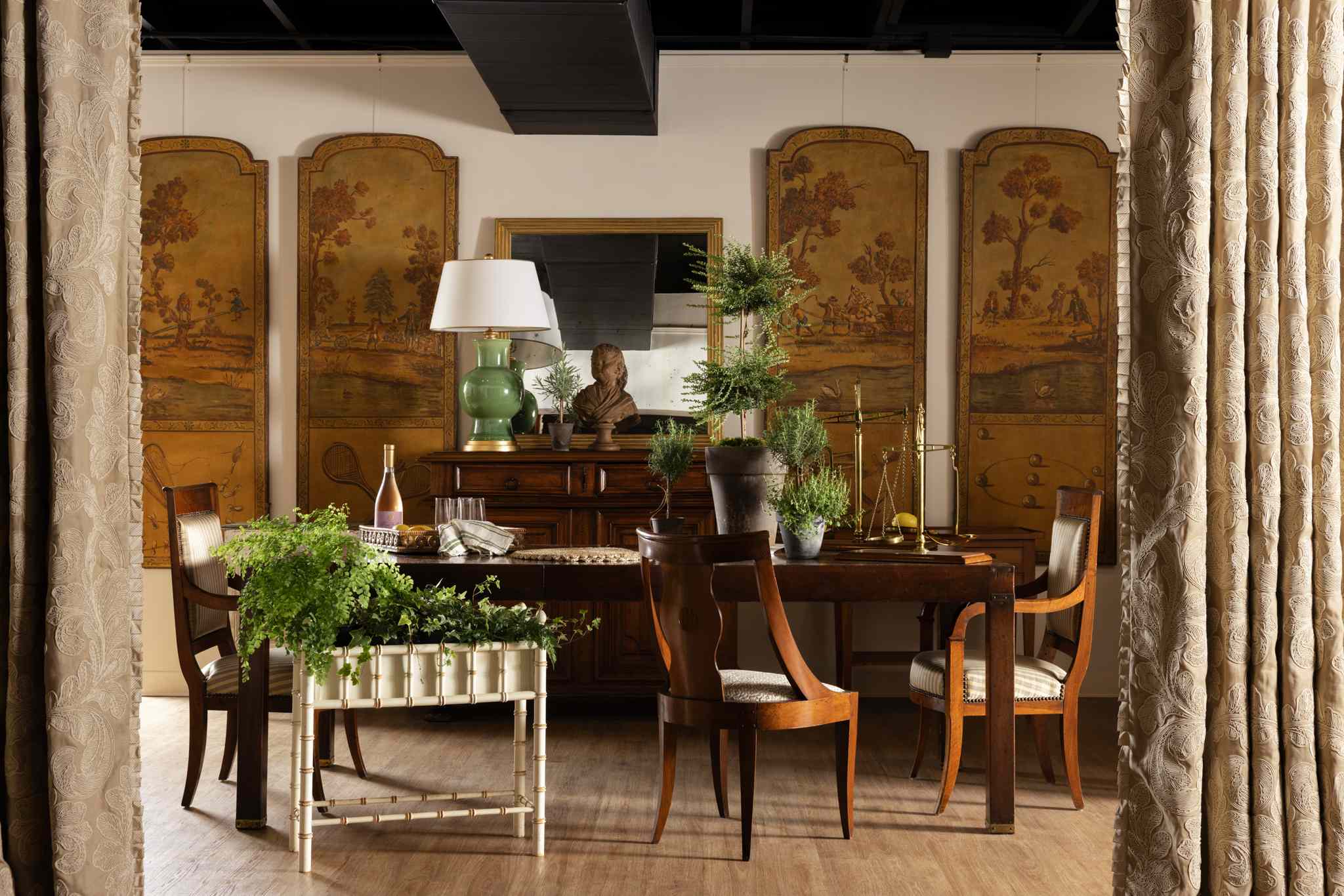 6 unexpected places vintage experts find rare home décor—and what they ...