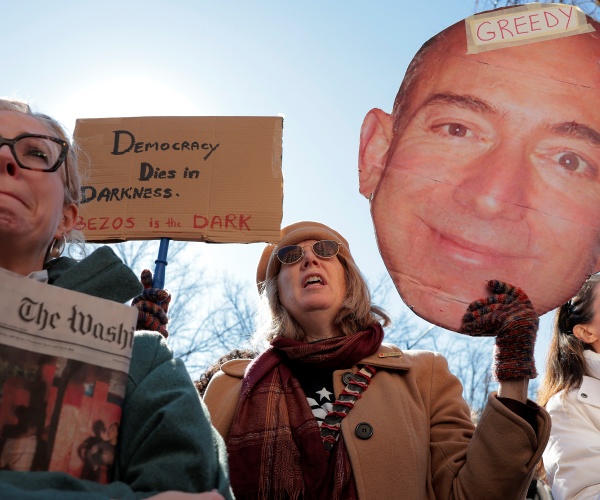 Bezos, irked by Super Bowl events, helps push WashPost CEO out