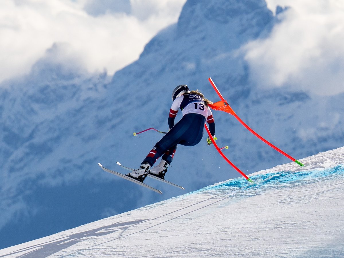 Schwerer Sturz von Lindsey Vonn bei Abfahrt der Frauen