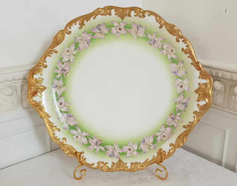8 antique china sets worth thousands that people are now afraid to use