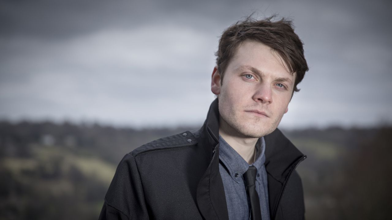 This is how I photograph gritty portraits like an award-winning TV ...