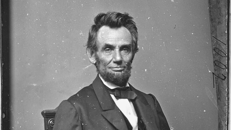 The Unusual Way Abraham Lincoln Liked To Eat His Apples