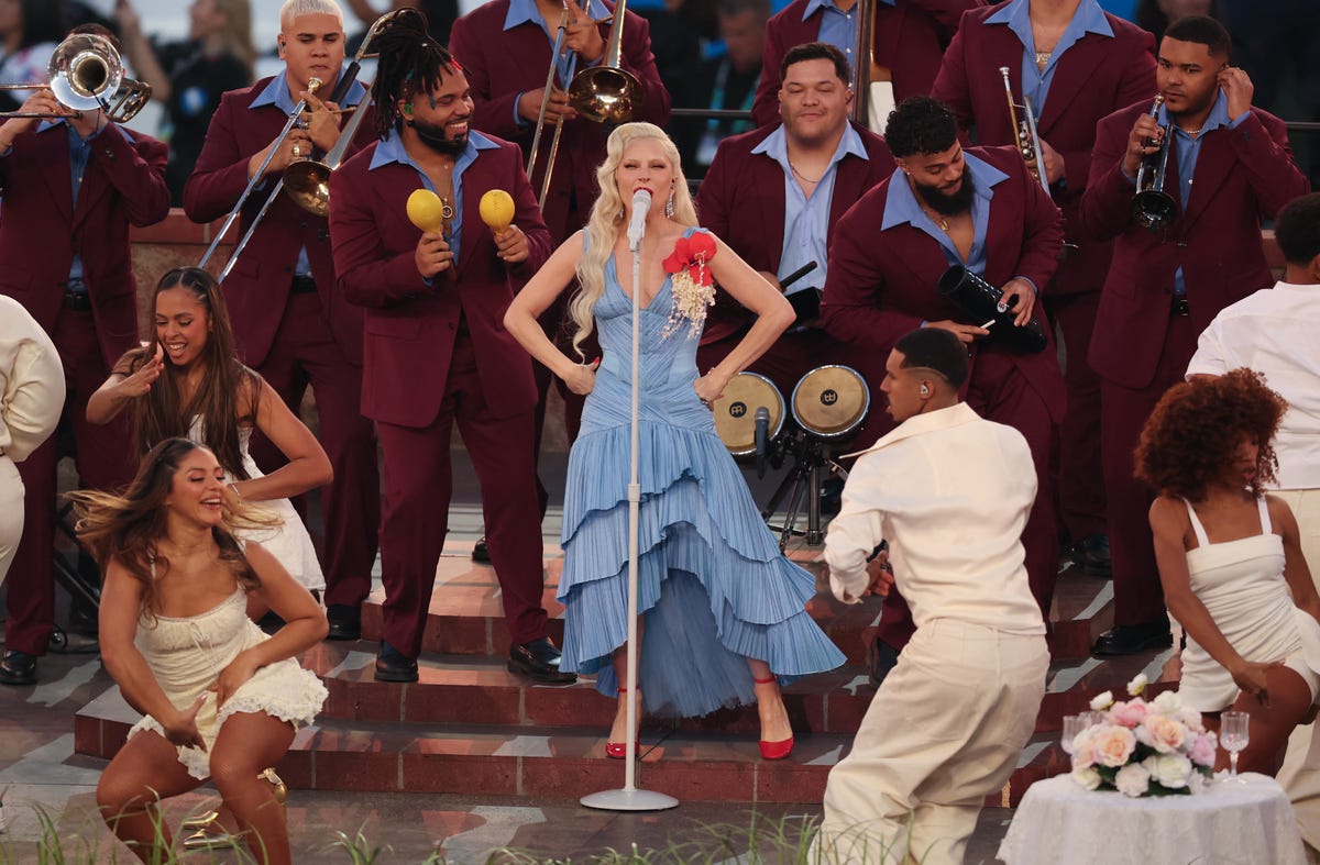 Lady Gaga honored Puerto Rico with a Flor de Maga brooch at the Super Bowl