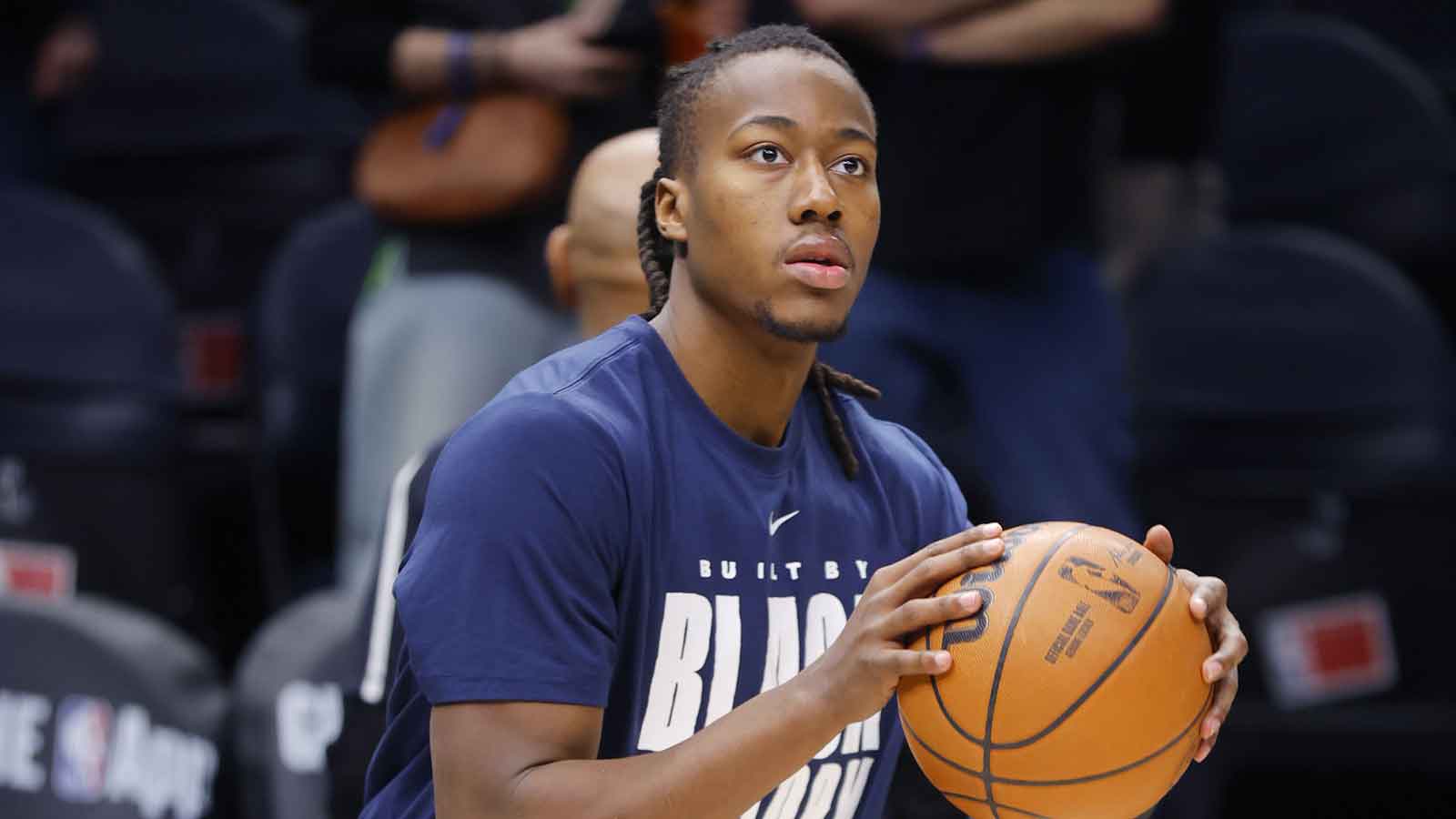 Ayo Dosunmu gets standing ovation for Timberwolves debut, which then ...