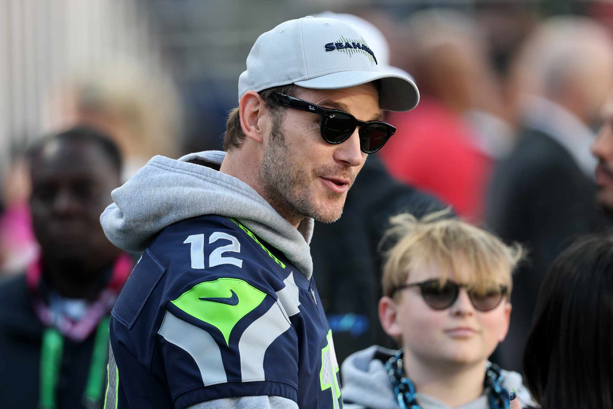 Chris Pratt gets help from his son Jack to announce the Seattle ...