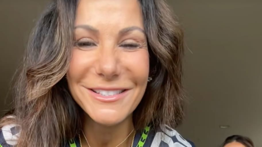AJ Barner's mom Reva in spotlight after Seahawks star's Super Bowl ...