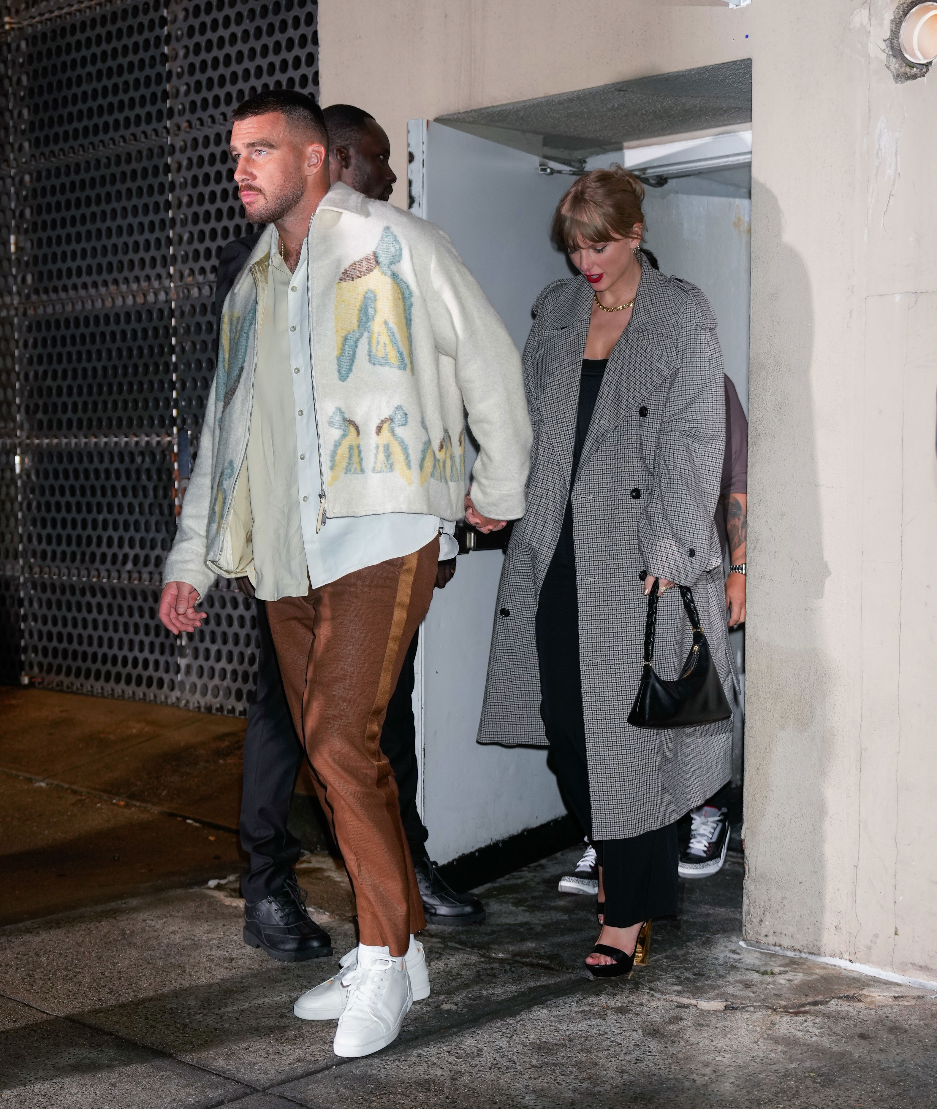 Kayla Nicole shades ex-boyfriend Travis Kelce, Taylor Swift in Super ...