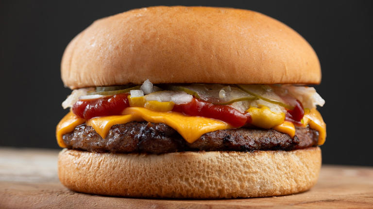 Meant to rival the Quarter Pounder, this competitor's burger flopped ...