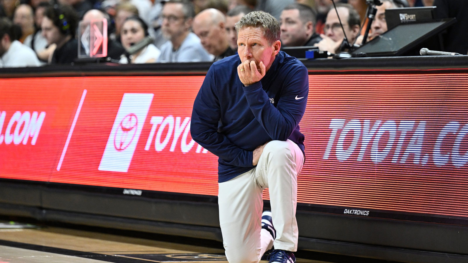 Gonzaga’s Braden Huff is 'not even close' to returning from knee injury ...