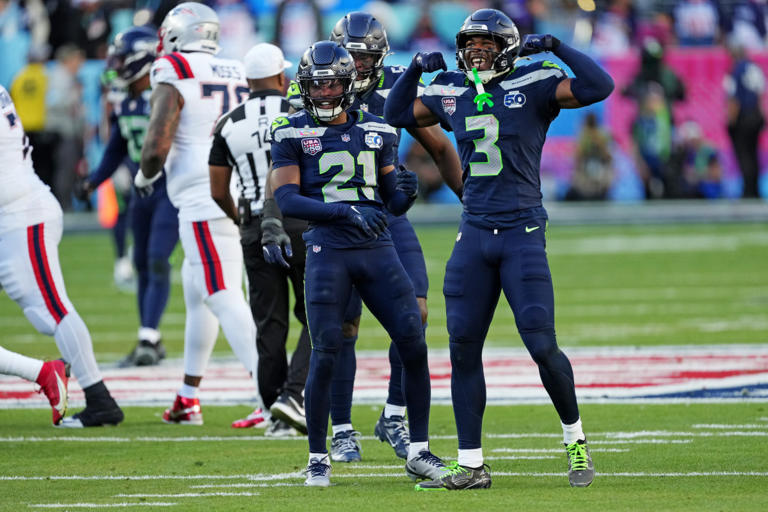 Former NFL star Adam Archuleta claims Seahawks knew Patriots' Super ...