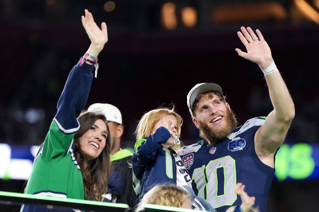 Cooper Kupp celebrates second Super Bowl win with wife and kids in ...