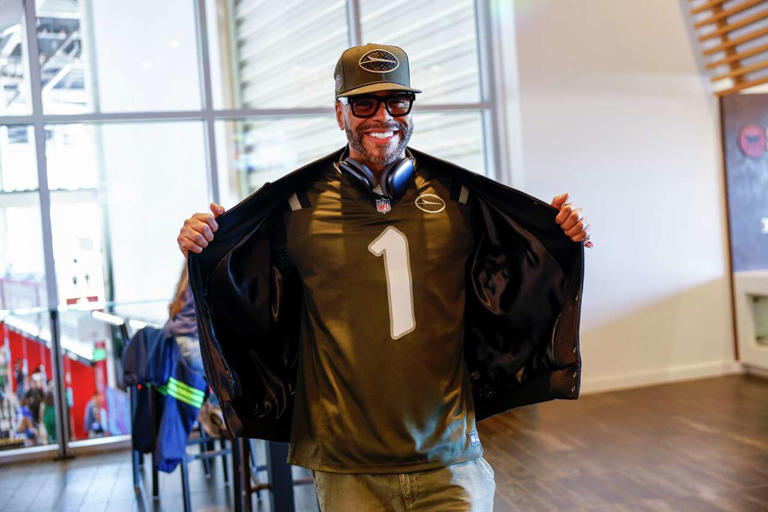 Travis Scott, Alix Earle among celebrities spotted at Super Bowl 60 ...