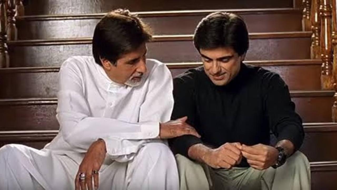 Internet calls Amitabh Bachchan real villain of Baghban, actor Samir ...