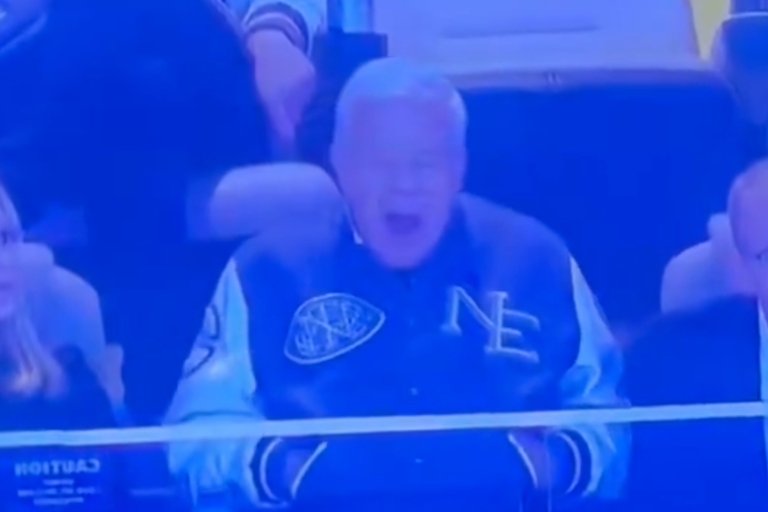 Robert Kraft's brutal reaction caught on big screen during Patriots ...