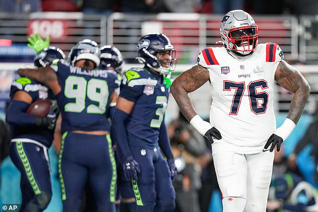 Seahawks dominate Patriots in Super Bowl as Bad Bunny show divides ...