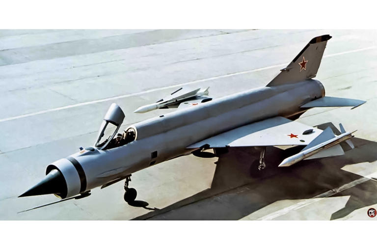 Top 10: Very cool planes from the Cold War