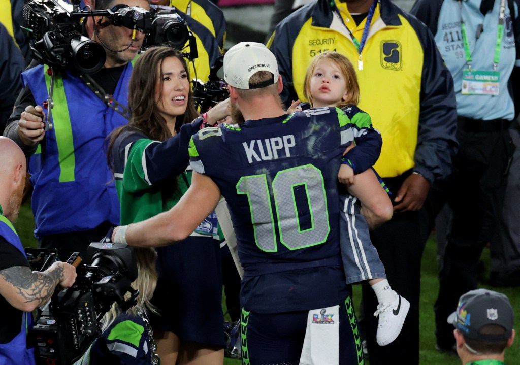 Cooper Kupp celebrates second Super Bowl win with wife and kids in ...