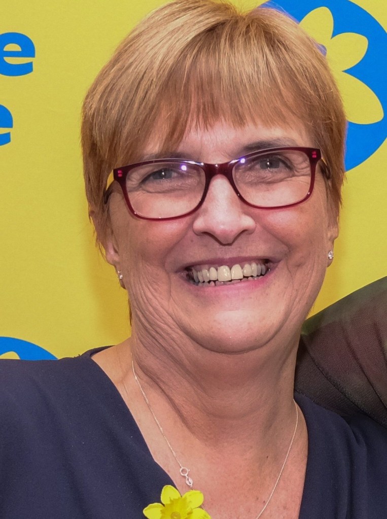 End-of-life nurse says everyone should create a 'memory box' before ...