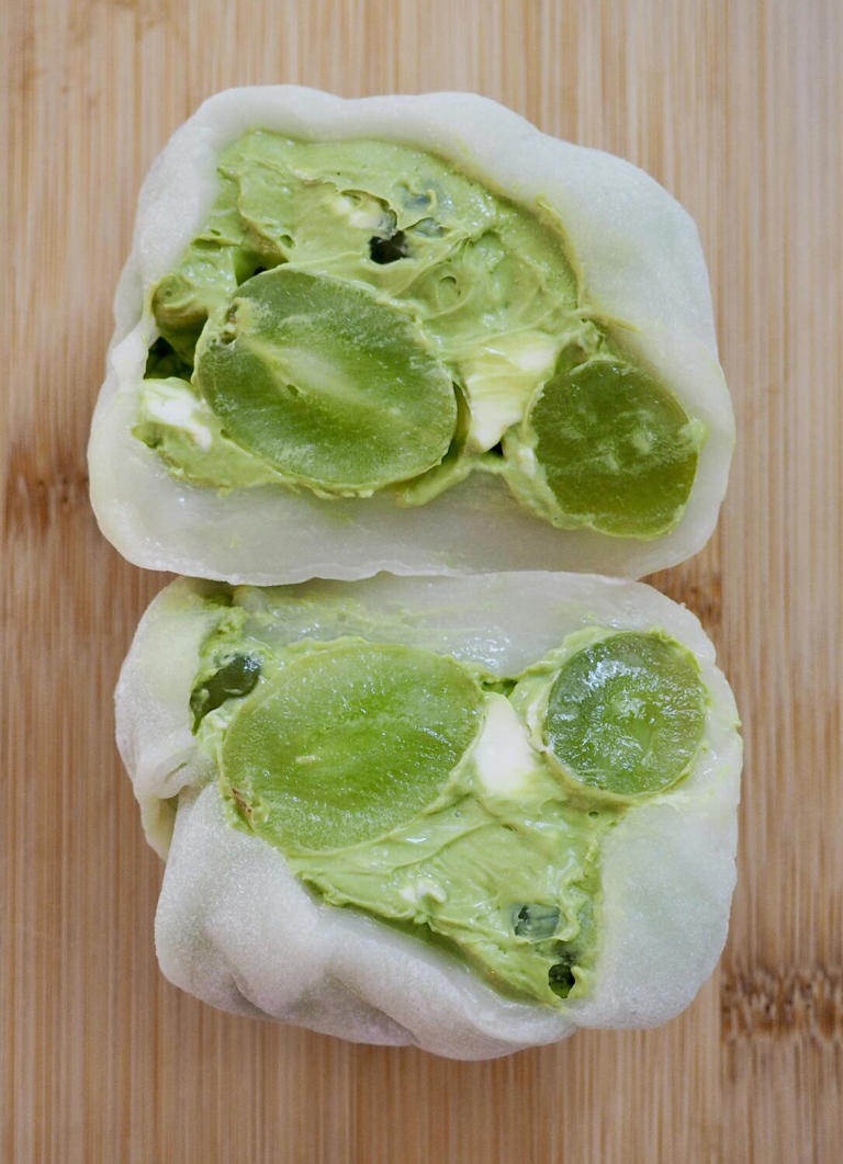 Why everyone is going nuts for these giant stuffed mochi