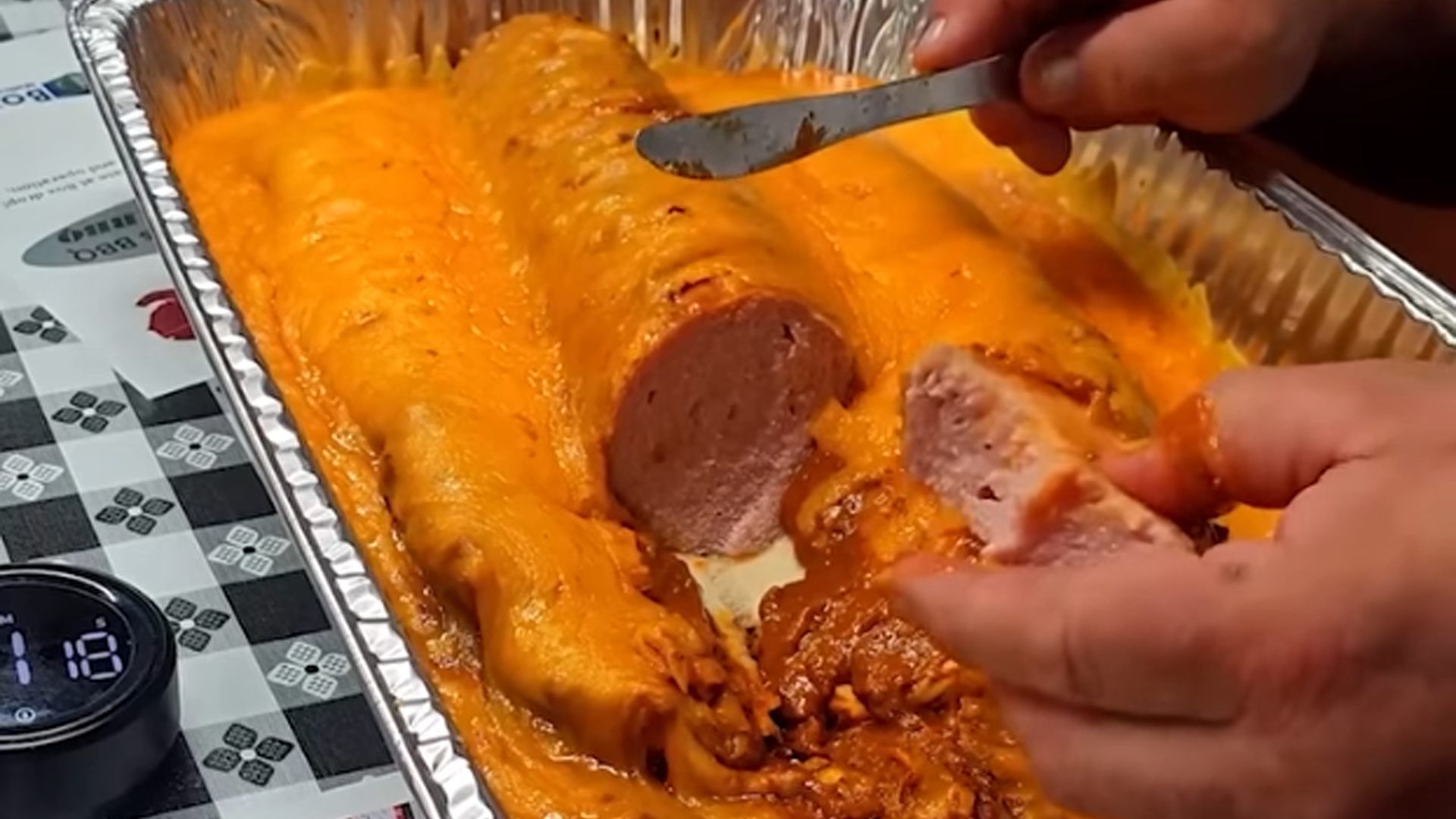Big Poppa’s BBQ 10lb chili dog challenge