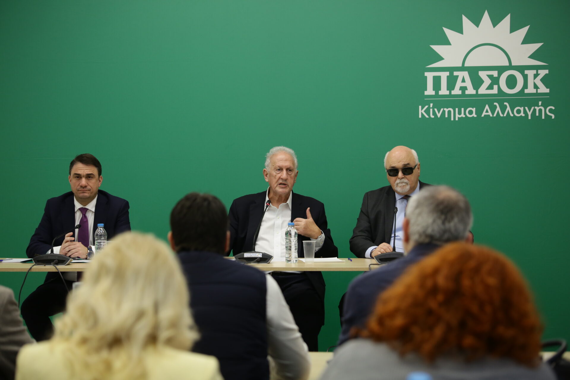 Το ΠΑΣΟΚ ανοίγει τις πόρτες – δείτε όλα τα μέλη της επιτροπής ...