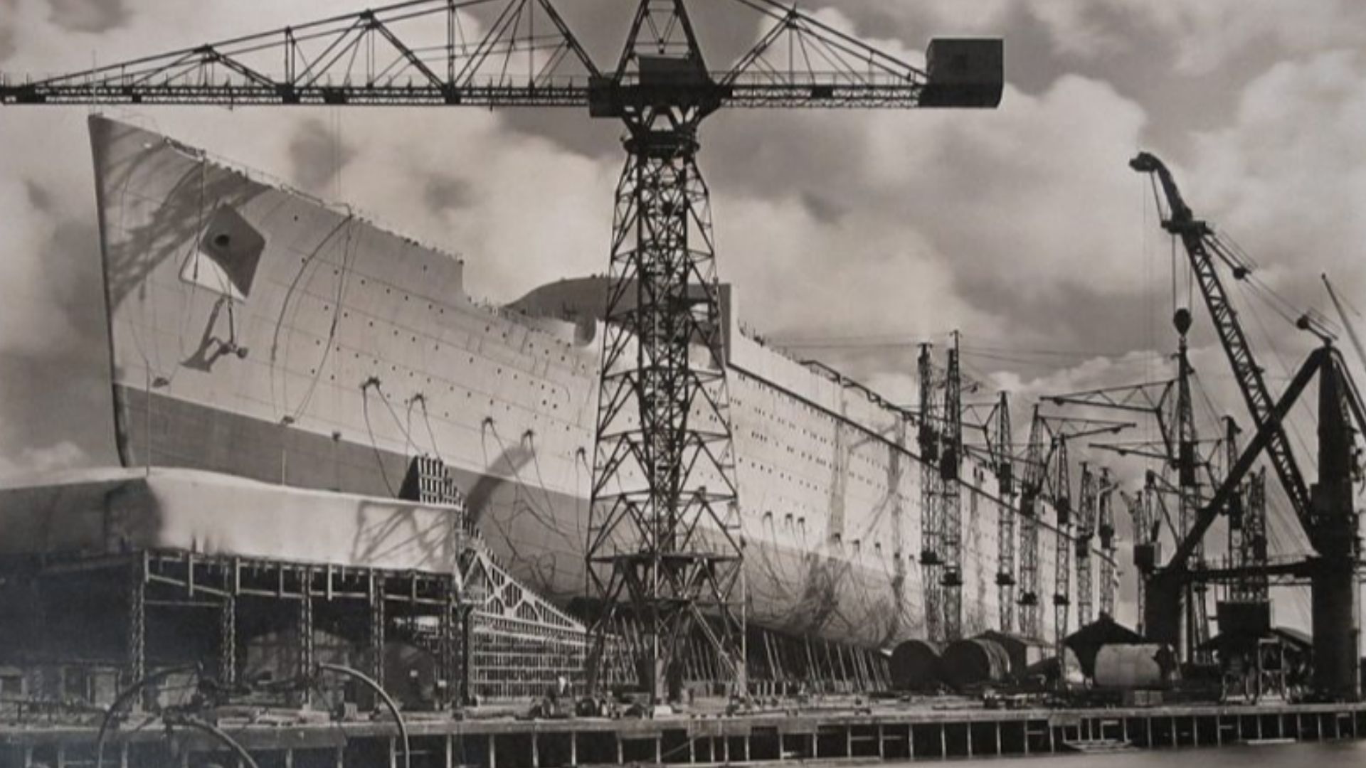 This ship outwitted U-boats and became the most dangerous naval ...