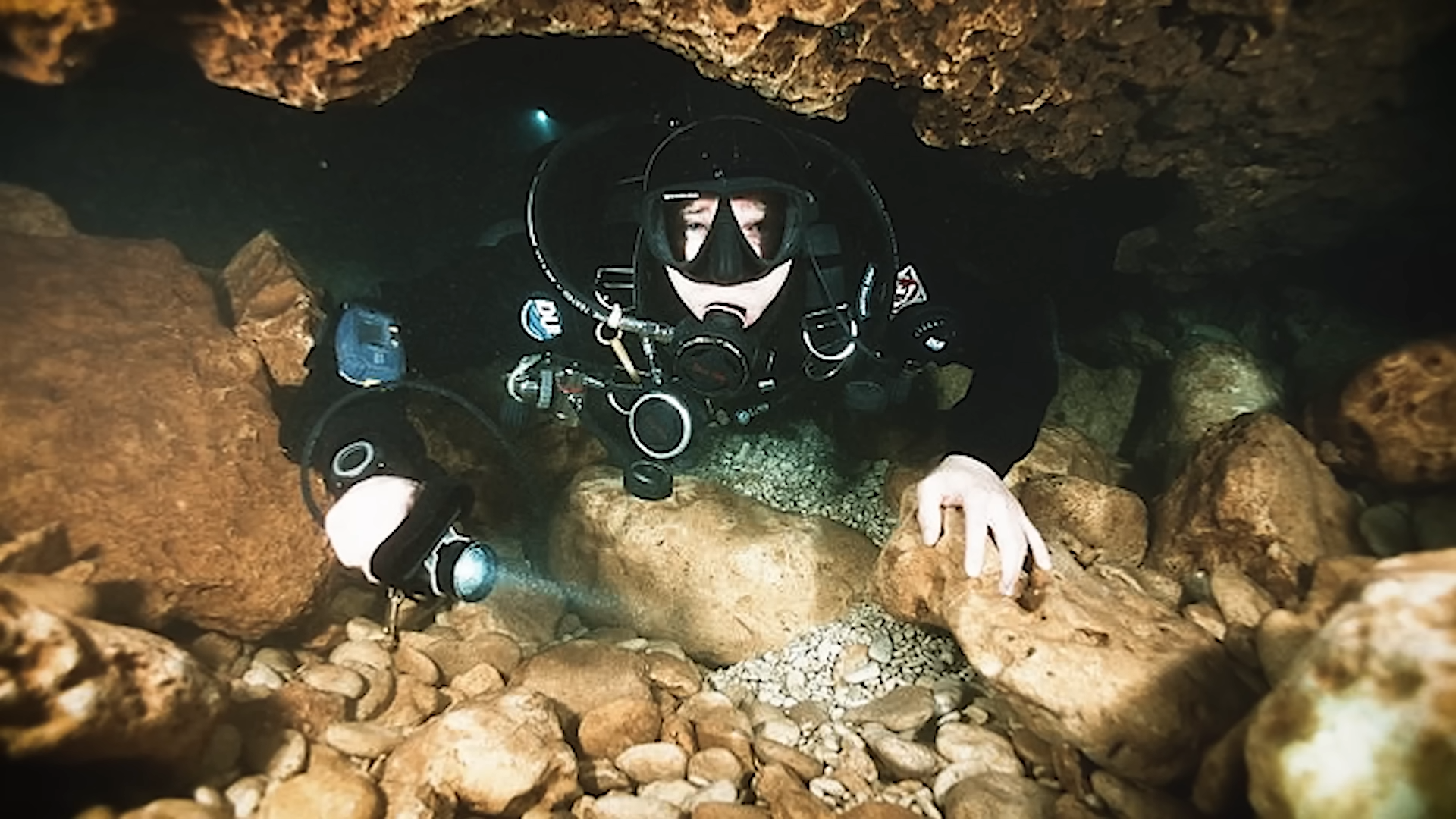 This underwater passage collapsed - divers were trapped inside