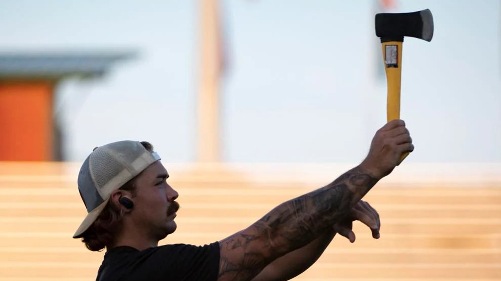 Jesse Rood reclaims farthest distance axe throw record