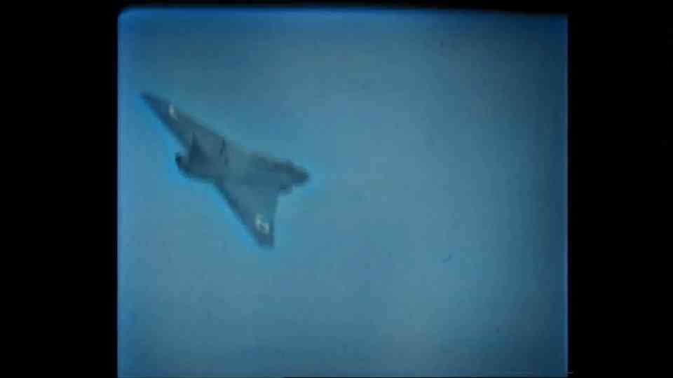 Remastered footage reveals a Gloster Javelin pushed to the edge