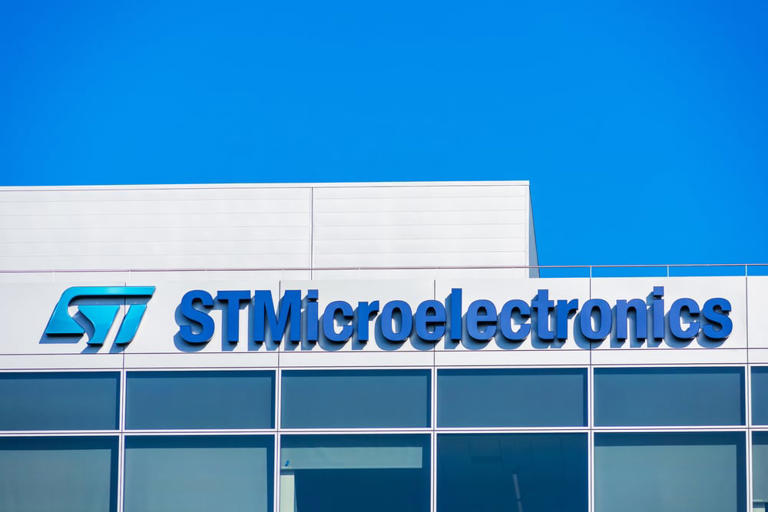 STMicroelectronics lands multibillion dollar AWS deal to power next-gen ...