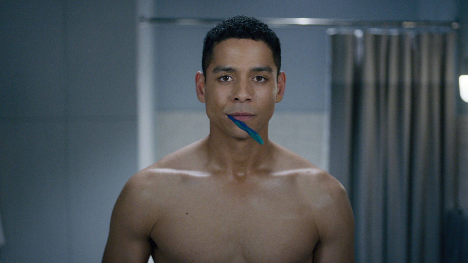 Netflix's 3-part time travel show is perfect from start to finish