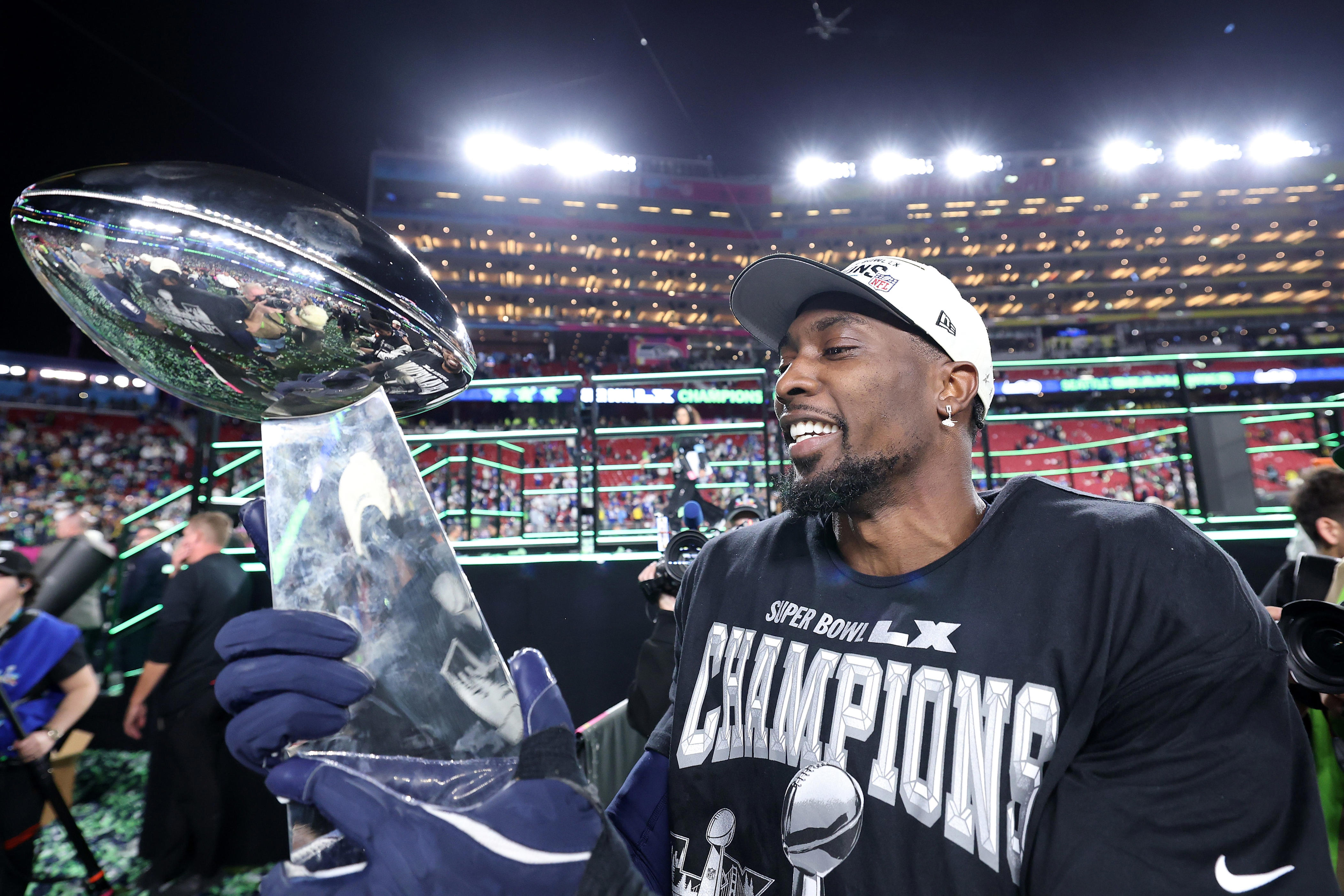 Who won the Super Bowl last night between Seahawks and Patriots?