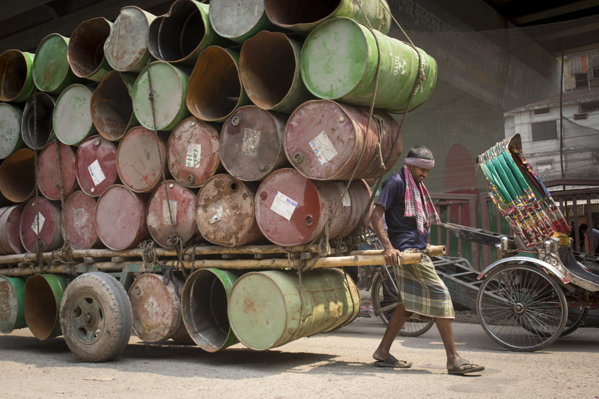 How to spot the signs of modern slavery
