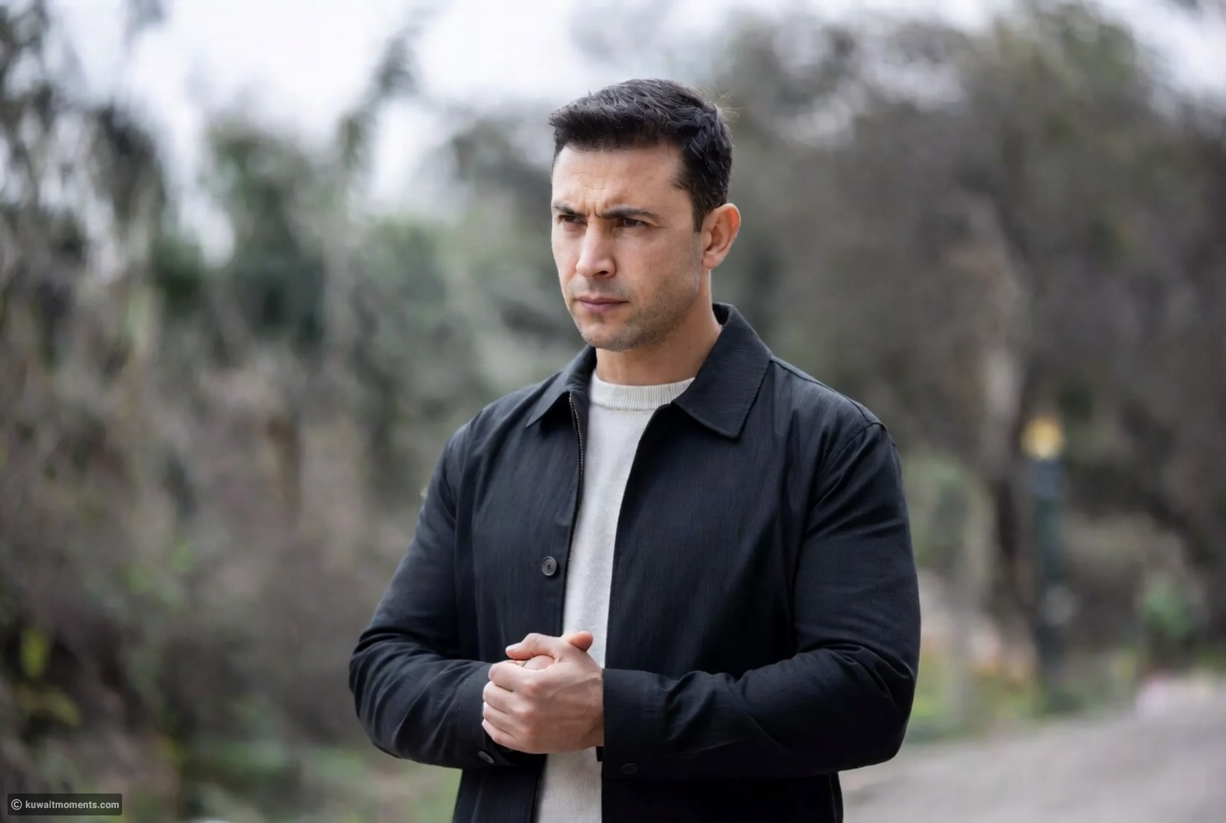 Signs a man knows how to show up without being asked