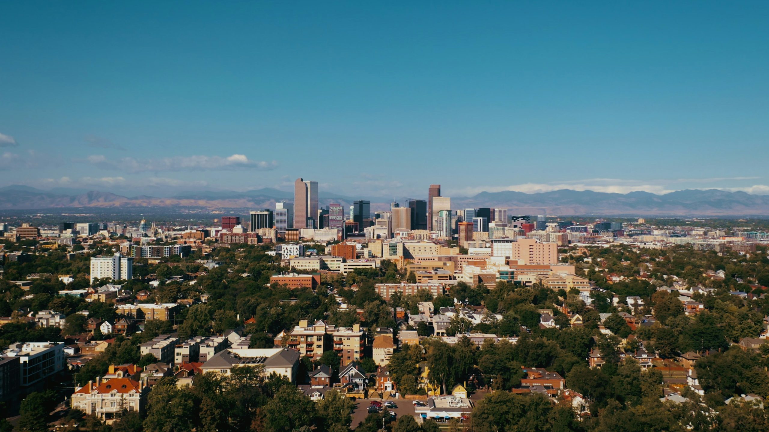 Denver vs Aspen: Which Colorado getaway is best for nature lovers?