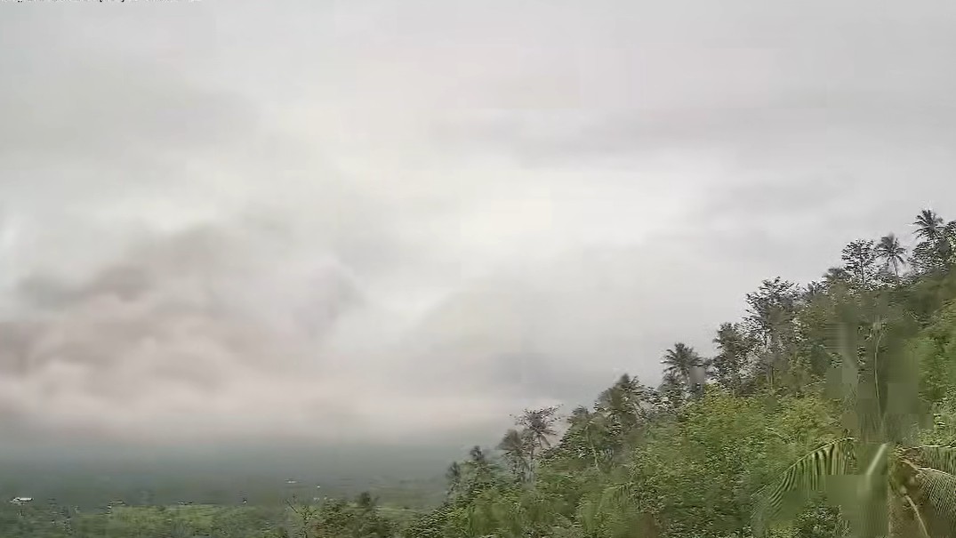 PHIVOLCS: 32 Albay barangays affected by Mayon Volcano ashfall