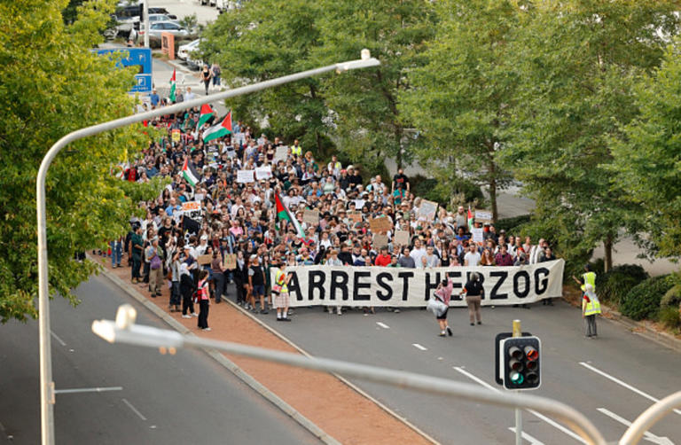 Anti-Israel protests erupt in Australia as President Herzog visits ...