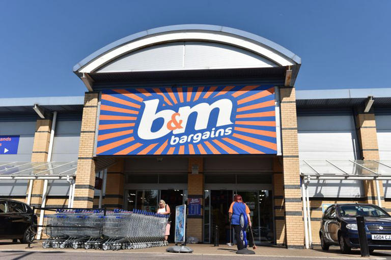 EasyJet £4 cabin bag from B&M wows shopper and 'looks amazing'