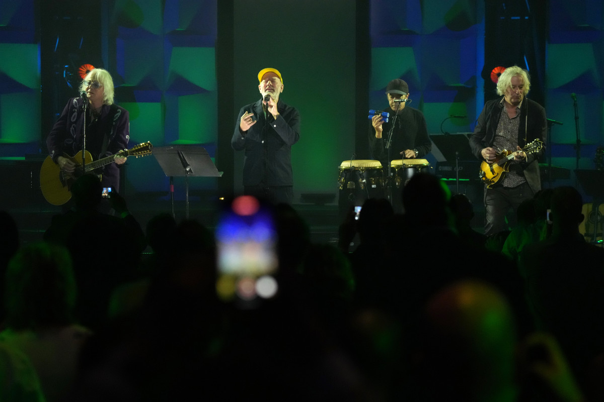 '90s rock band makes 2026 concert announcement